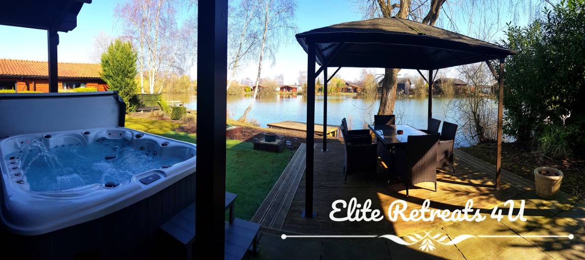 Lodge ∙ 3 Bedrooms ∙ 6 Guests - Woodhall Spa
