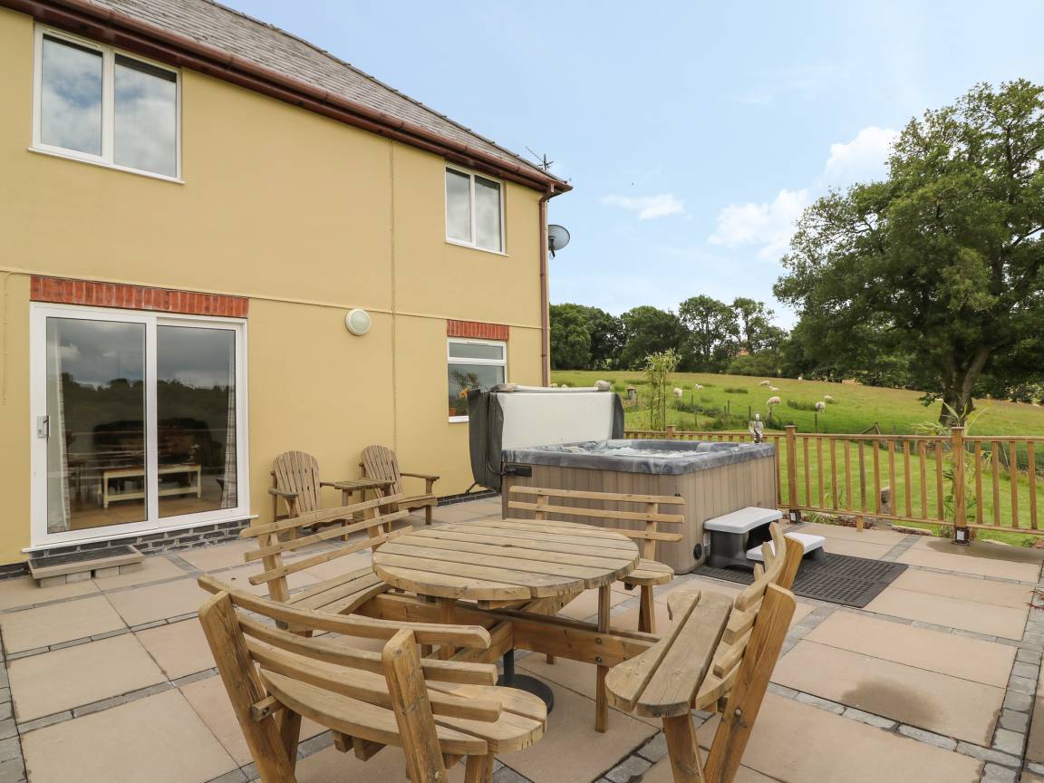Cottage ∙ 2 Bedrooms ∙ 4 Guests - Rhayader