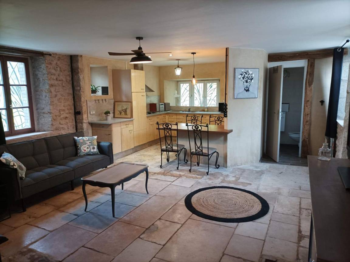 80 M² Appartement ∙ 2 Chambres ∙ 4 Personnes - Neufchâteau