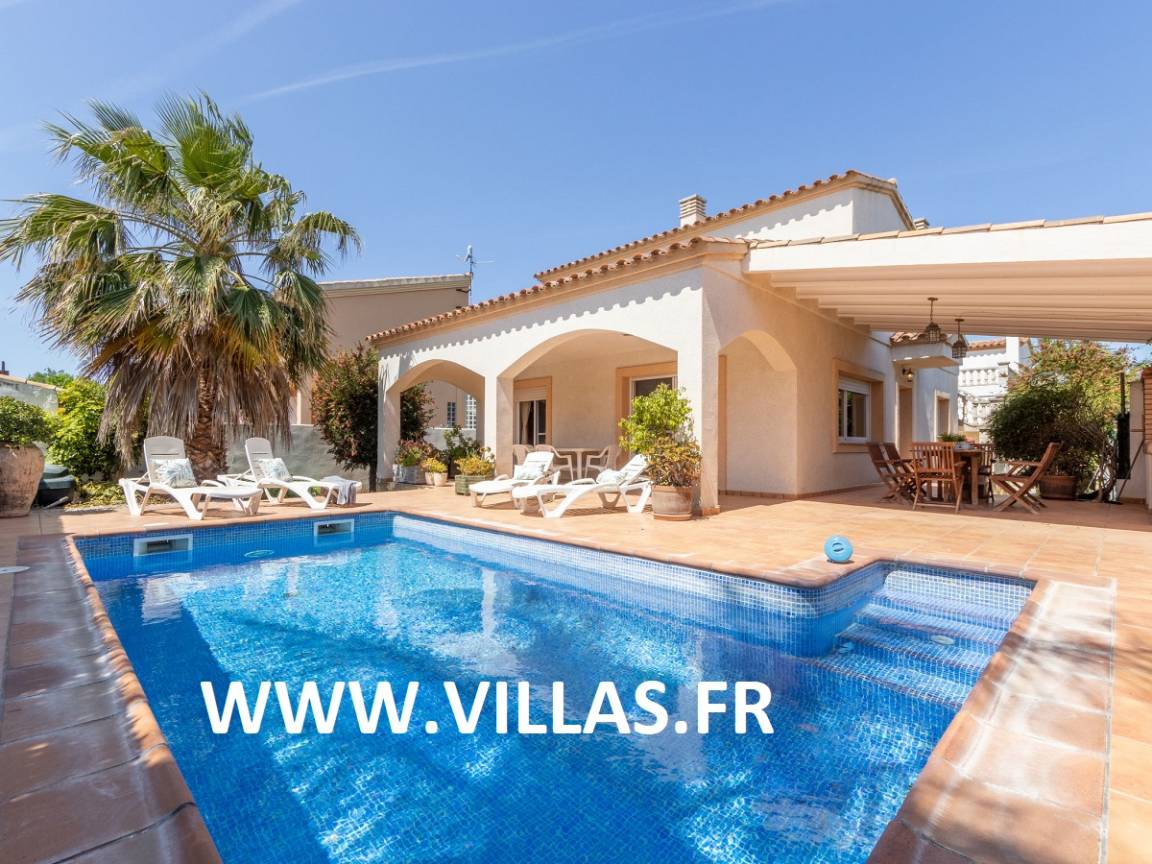 Villa ∙ 3 Bedrooms ∙ 6 Guests - Riumar