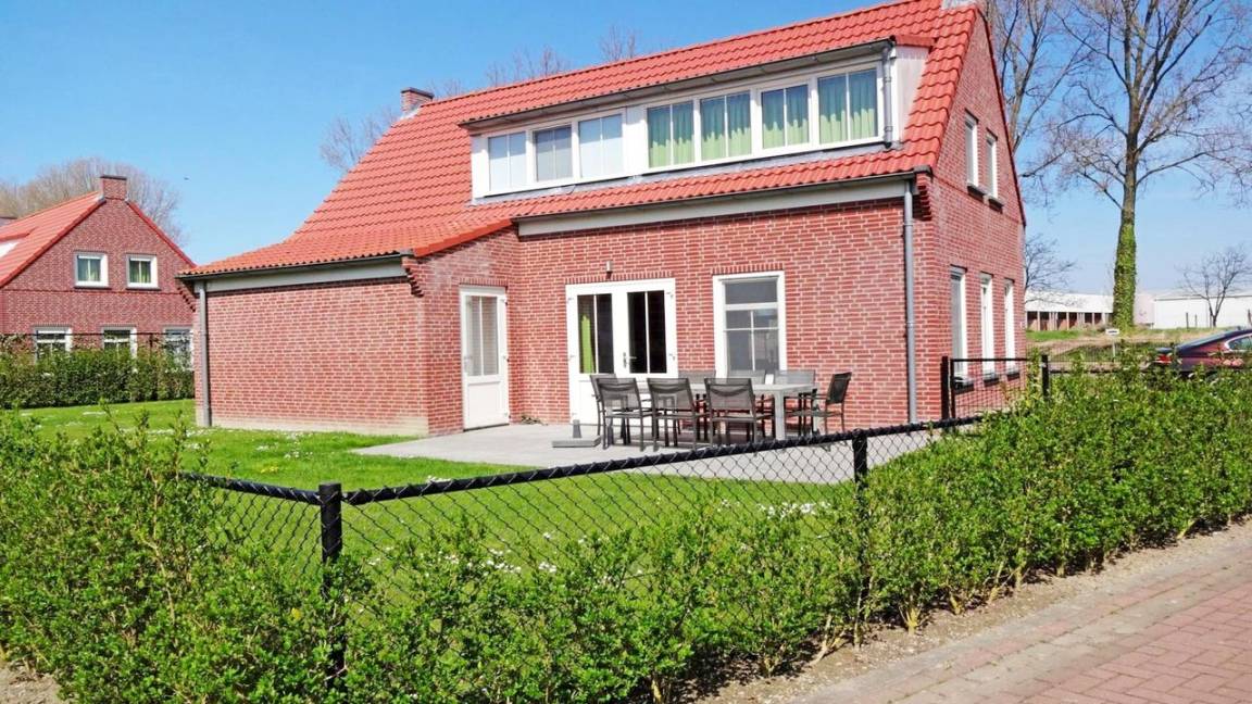 111 M² House ∙ 4 Bedrooms ∙ 8 Guests - Vlissingen