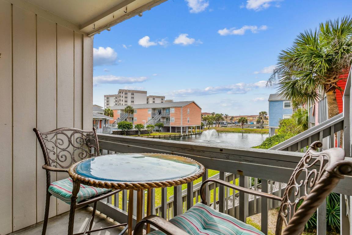 102 M² House ∙ 2 Bedrooms ∙ 6 Guests - Pensacola Beach, FL