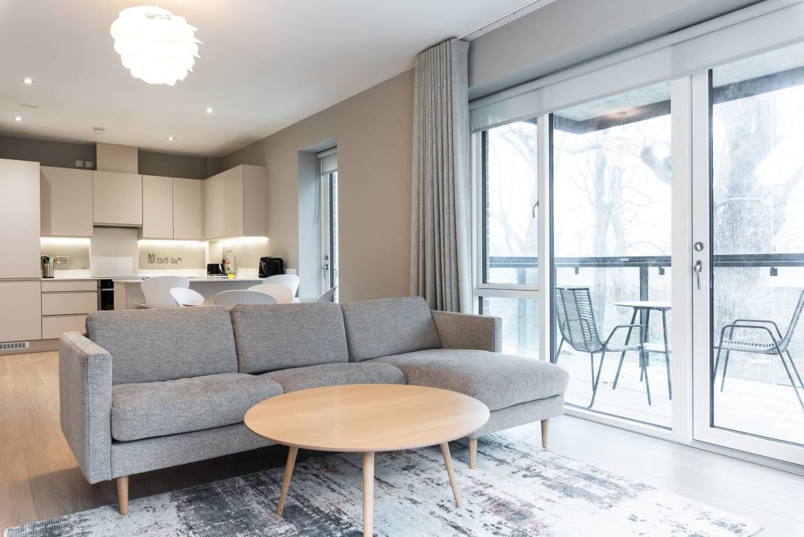 Apartment ∙ 2 Bedrooms ∙ 4 Guests - Bray