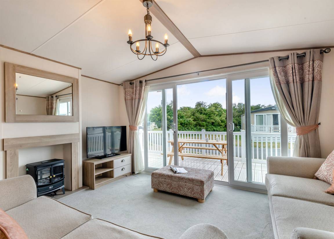 Caravan ∙ 2 Bedrooms ∙ 6 Guests - England