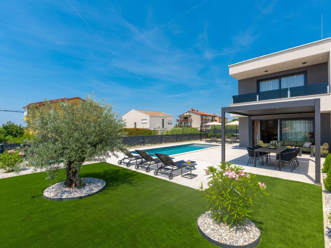 130 M² Maison De Vacances ∙ 3 Chambres ∙ 6 Personnes - Novigrad