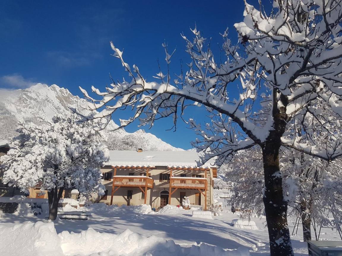 58 M² Gîte ∙ 2 Chambres ∙ 5 Personnes - Saint-Michel-de-Maurienne