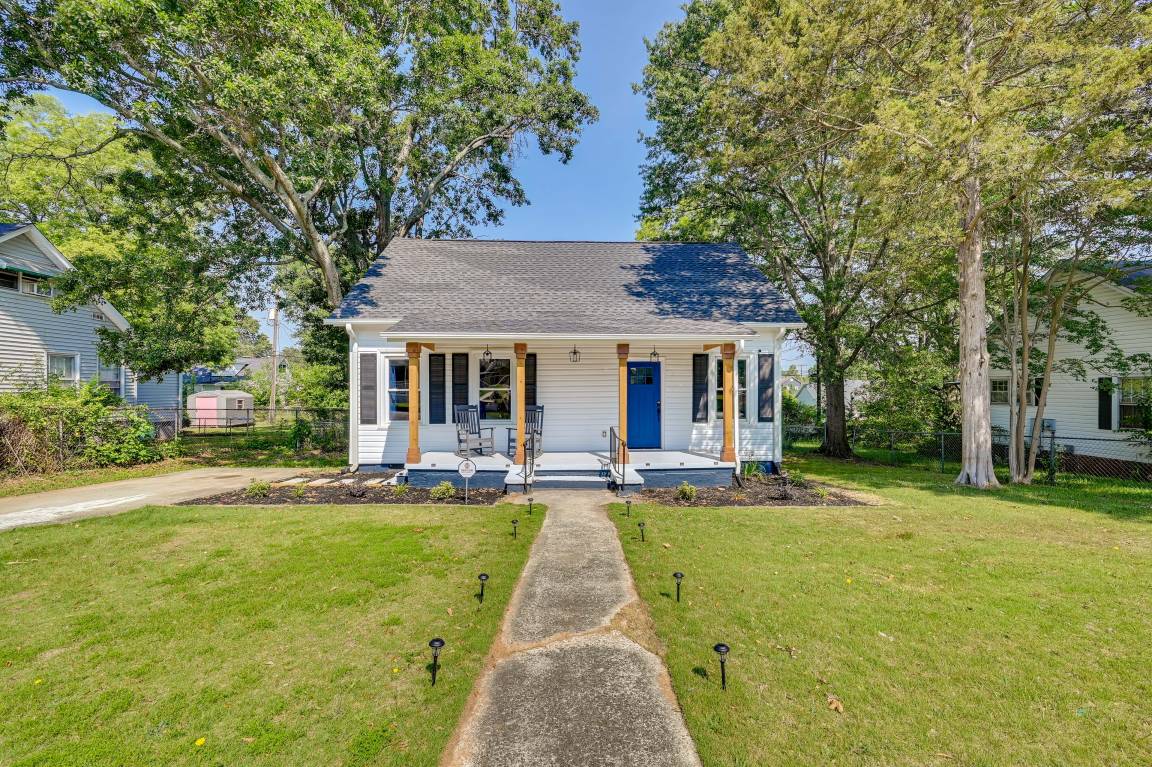 111 M² House ∙ 2 Bedrooms ∙ 6 Guests - Saluda Lake, SC