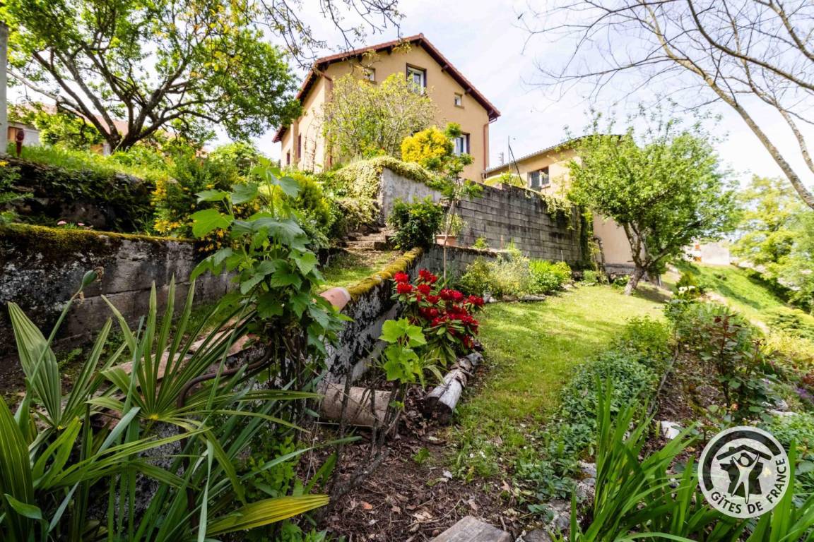 120 M² Gîte ∙ 7 Chambres ∙ 14 Personnes - Ariège