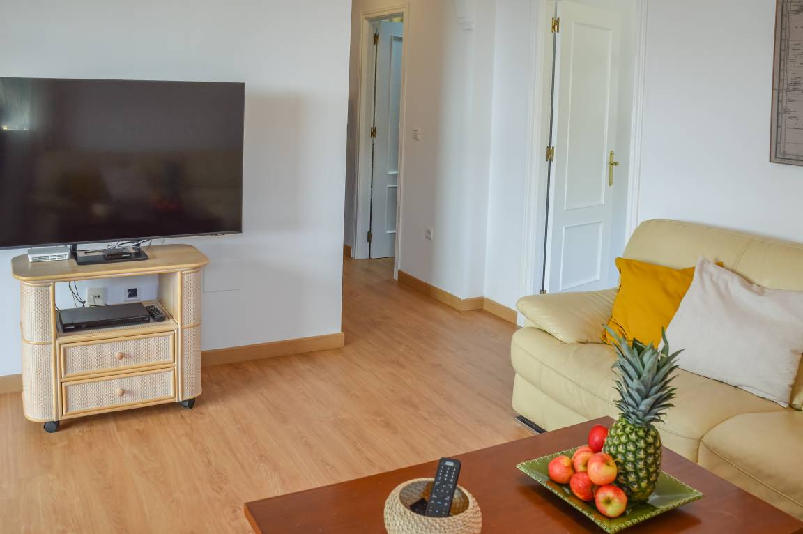 75 M² Apartamento ∙ 2 Habitaciones ∙ 4 Huéspedes - Torrox Costa