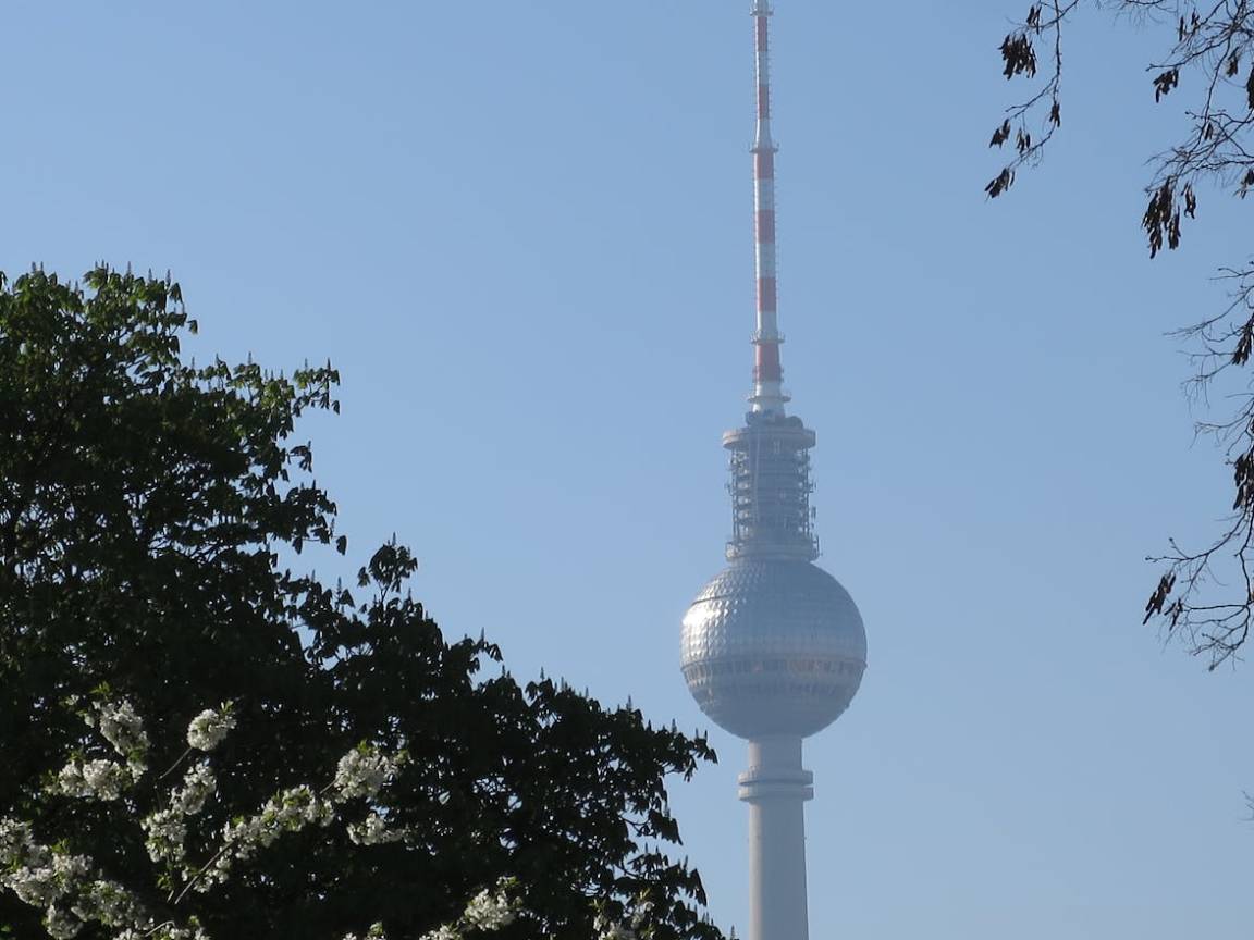 75 M² Apartment ∙ 2 Bedrooms ∙ 4 Guests - Berlin