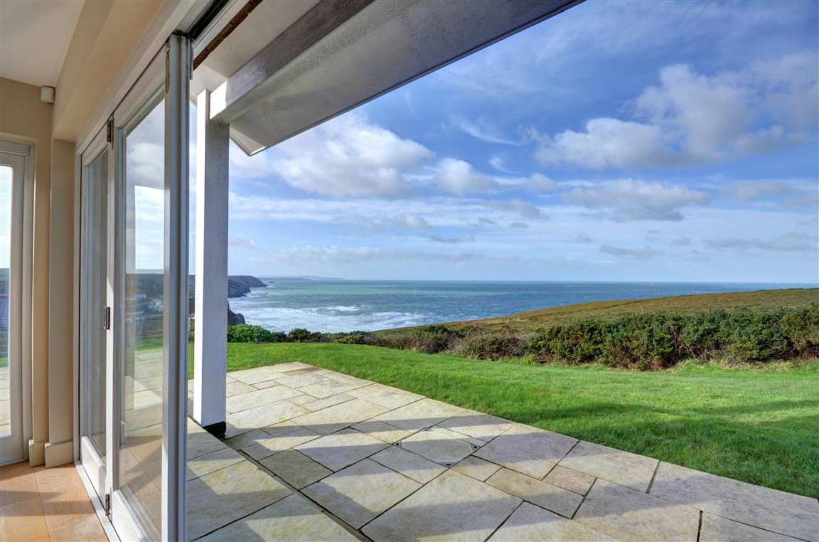Cottage ∙ 4 Bedrooms ∙ 8 Guests - Pool