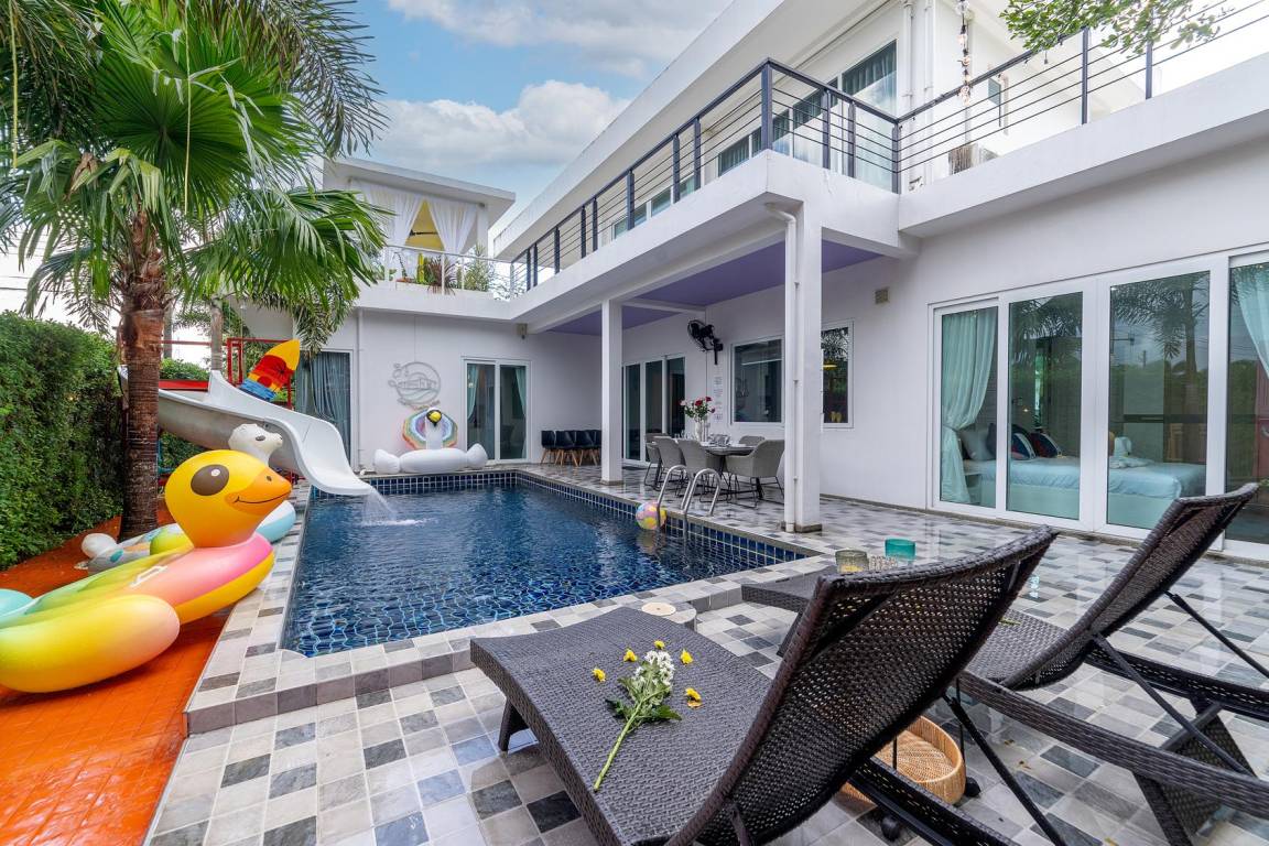 280 M² Villa ∙ 5 Bedrooms ∙ 12 Guests - Pattaya City