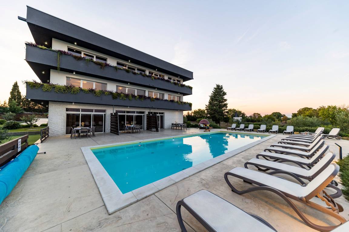 House ∙ 13 Bedrooms ∙ 26 Guests - Zadar