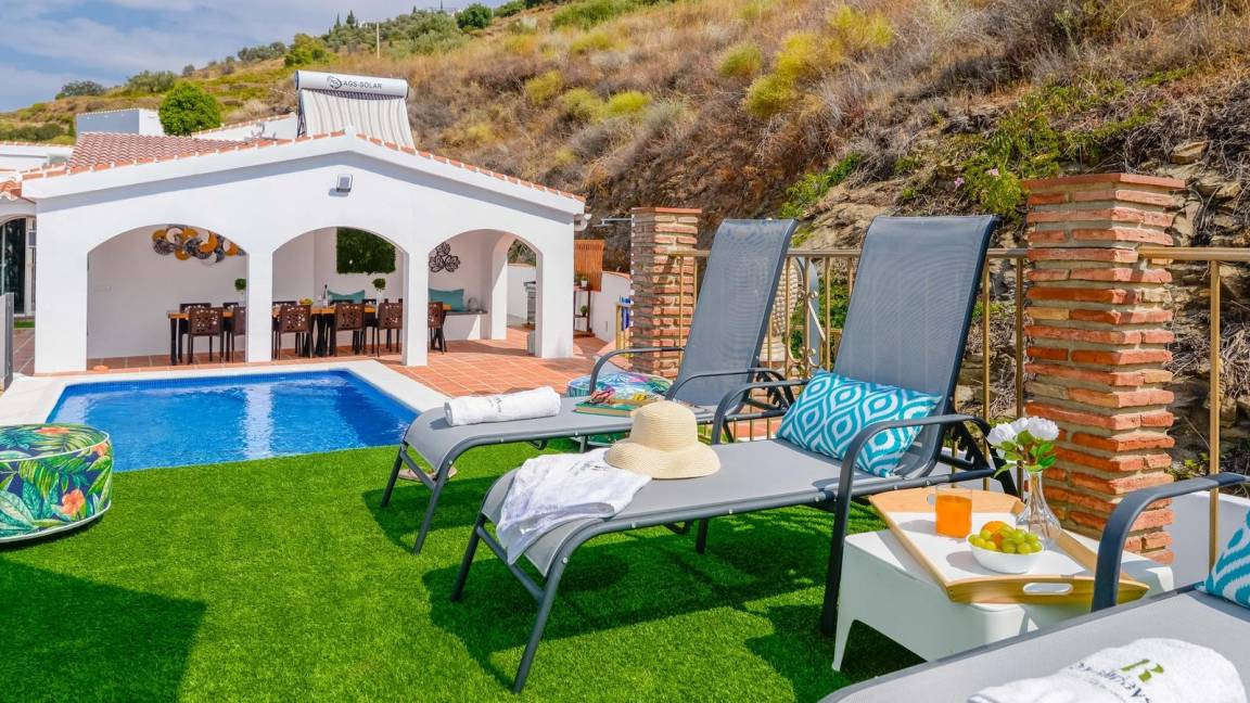 140 M² Maison De Vacances ∙ 4 Chambres ∙ 11 Personnes - Cómpeta