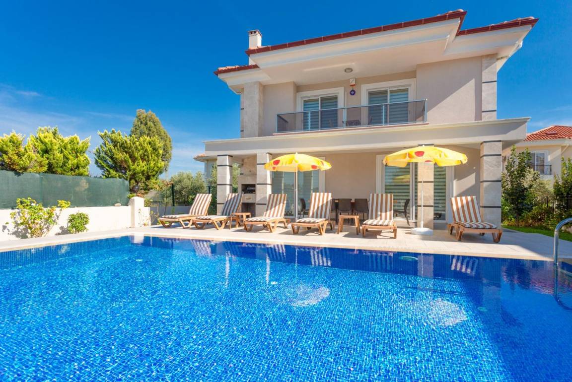 220 M² Villa ∙ 5 Bedrooms ∙ 10 Guests - Dalyan