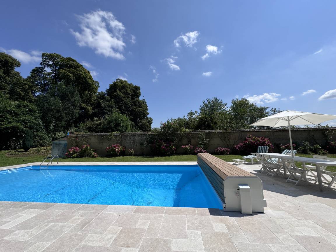 750 M² Casa ∙ 8 Habitaciones ∙ 14 Huéspedes - Sarthe