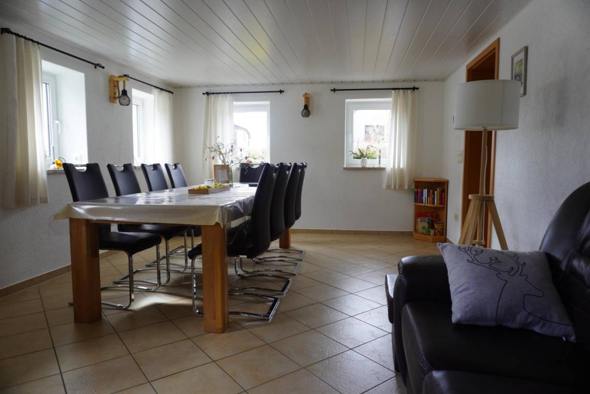 130 M² Ferienhaus ∙ 5 Schlafzimmer ∙ 9 Gäste - Marienberg