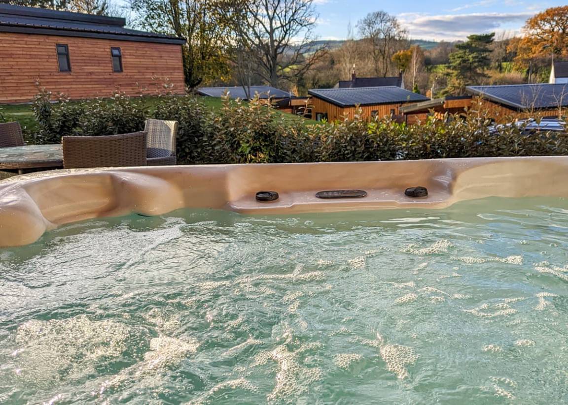 Chalet ∙ 2 Bedrooms ∙ 4 Guests - Oswestry