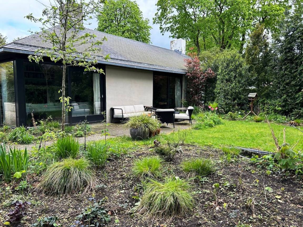 164 M² House ∙ 2 Bedrooms ∙ 3 Guests - Hilversum
