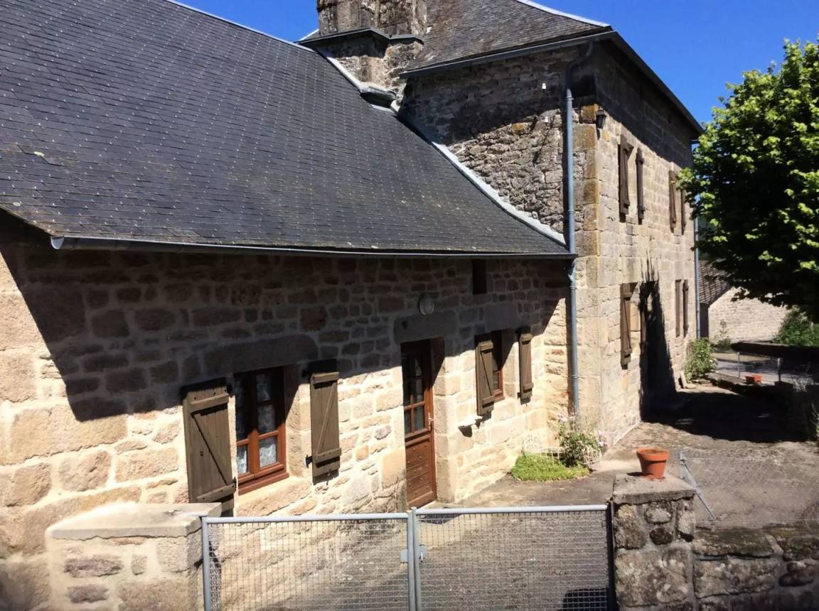 75 M² Maison De Vacances ∙ 1 Chambre ∙ 4 Personnes - Treignac