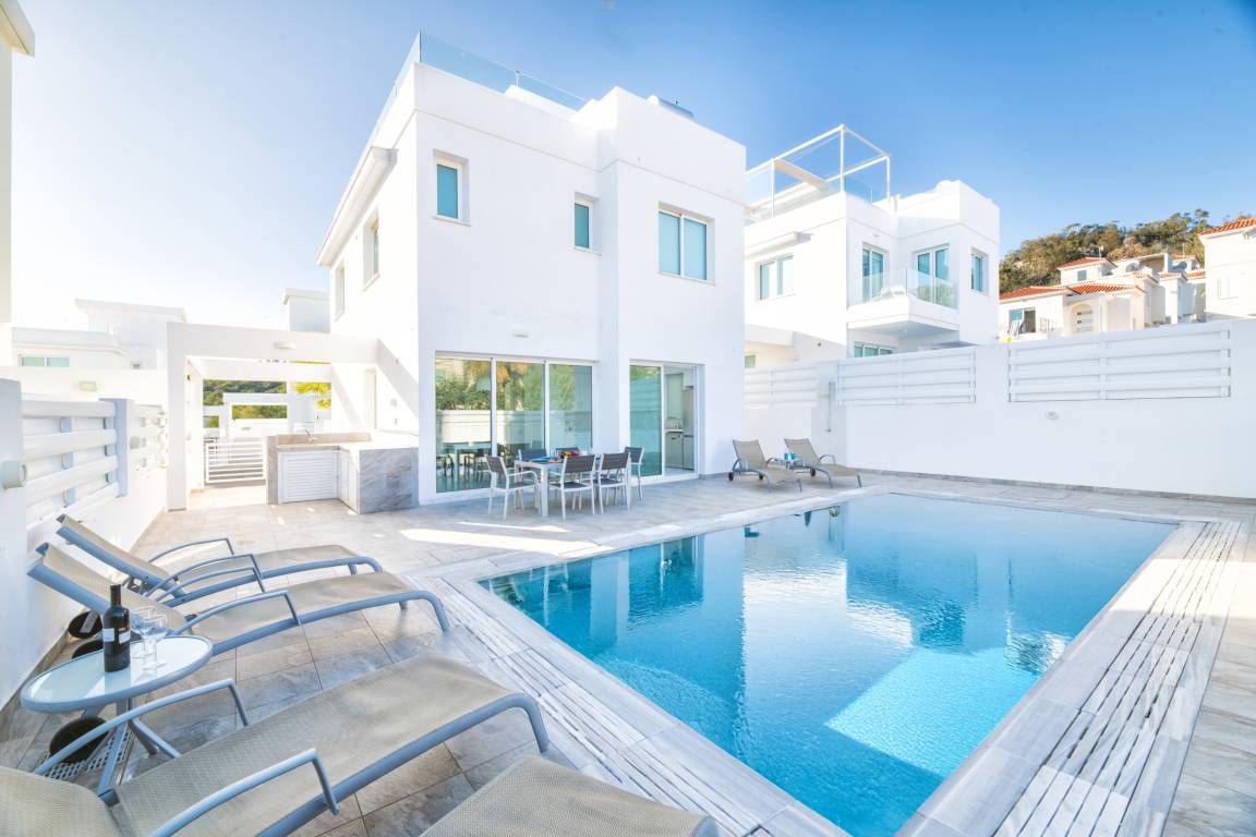 160 M² Villa ∙ 3 Schlafzimmer ∙ 6 Gäste - Protaras