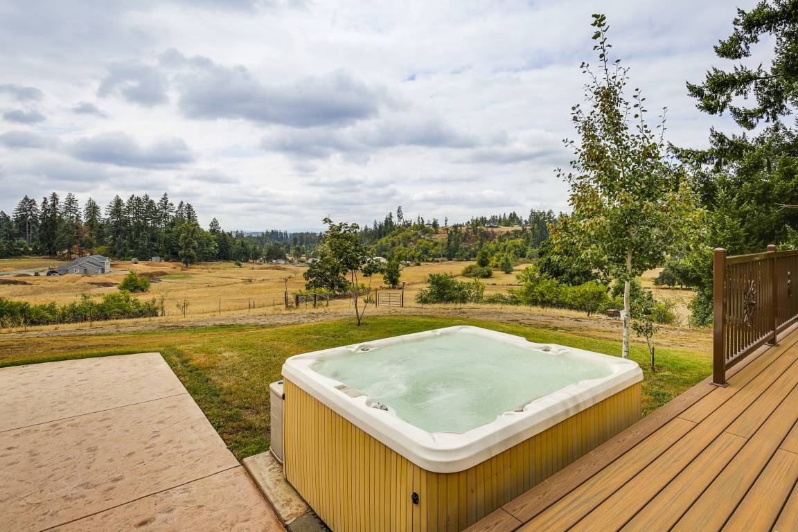 224 M² House ∙ 4 Bedrooms ∙ 8 Guests - Springfield, OR