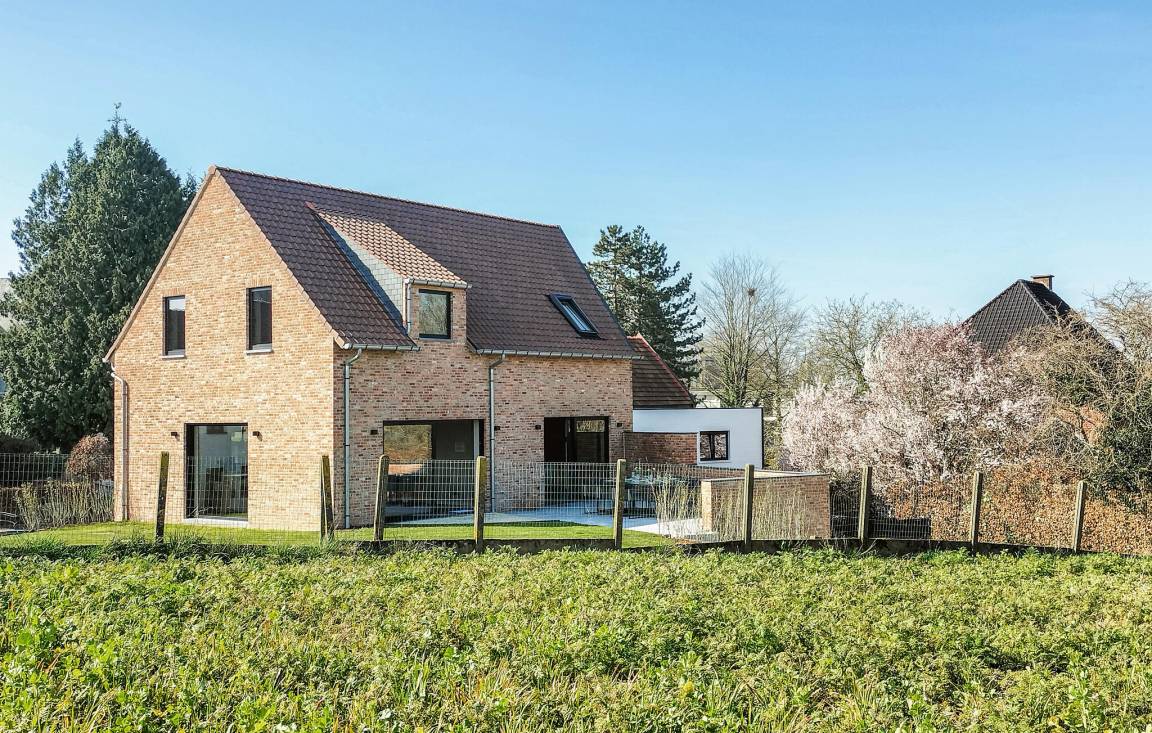 250 M² Maison De Vacances ∙ 5 Chambres ∙ 10 Personnes - Audenarde