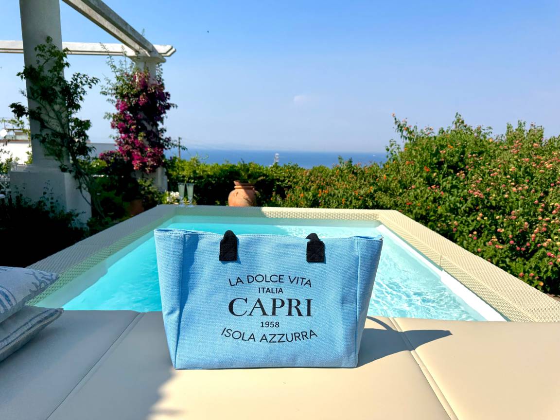 140 M² Villa ∙ 4 Bedrooms ∙ 8 Guests - Capri