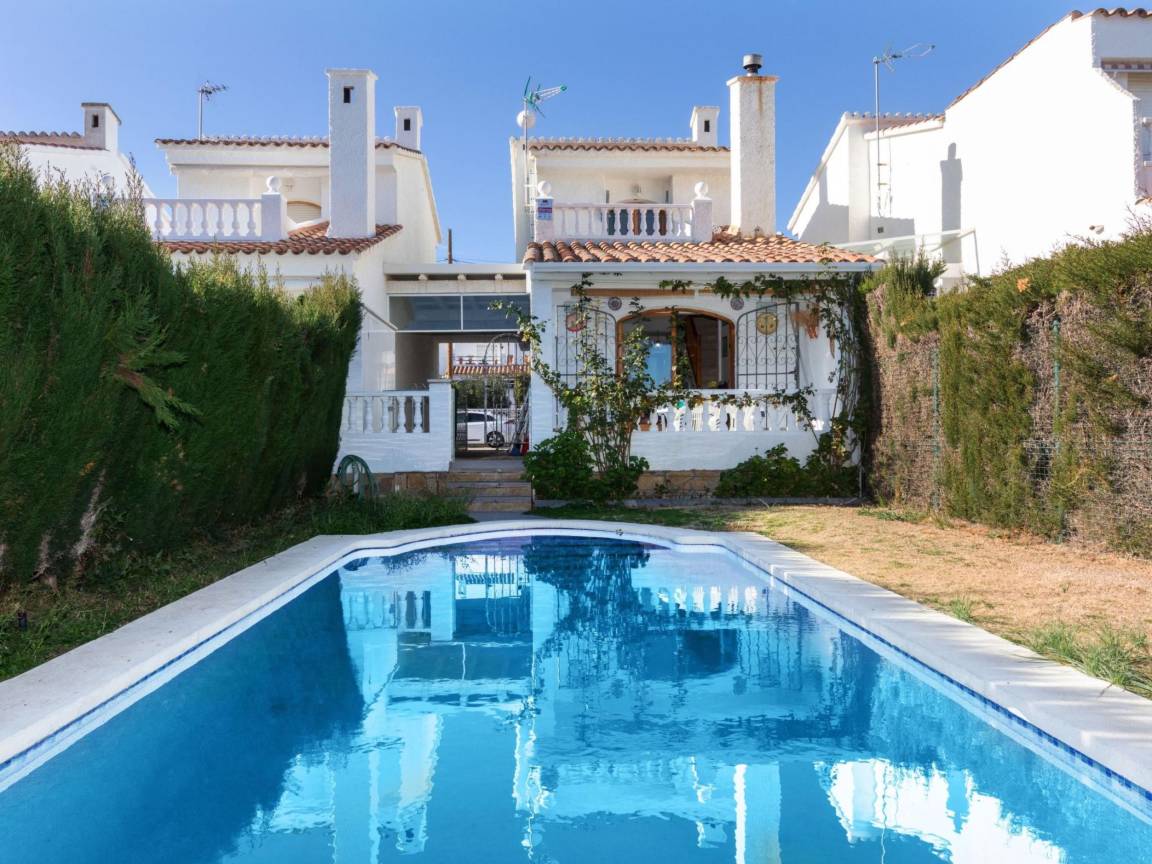 65 M² Casa ∙ 2 Habitaciones ∙ 6 Huéspedes - Miami Platja