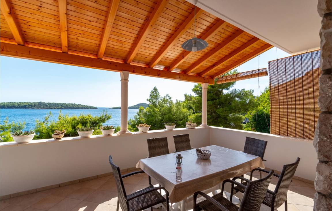 153 M² Ferienhaus ∙ 5 Schlafzimmer ∙ 10 Gäste - Smokvica