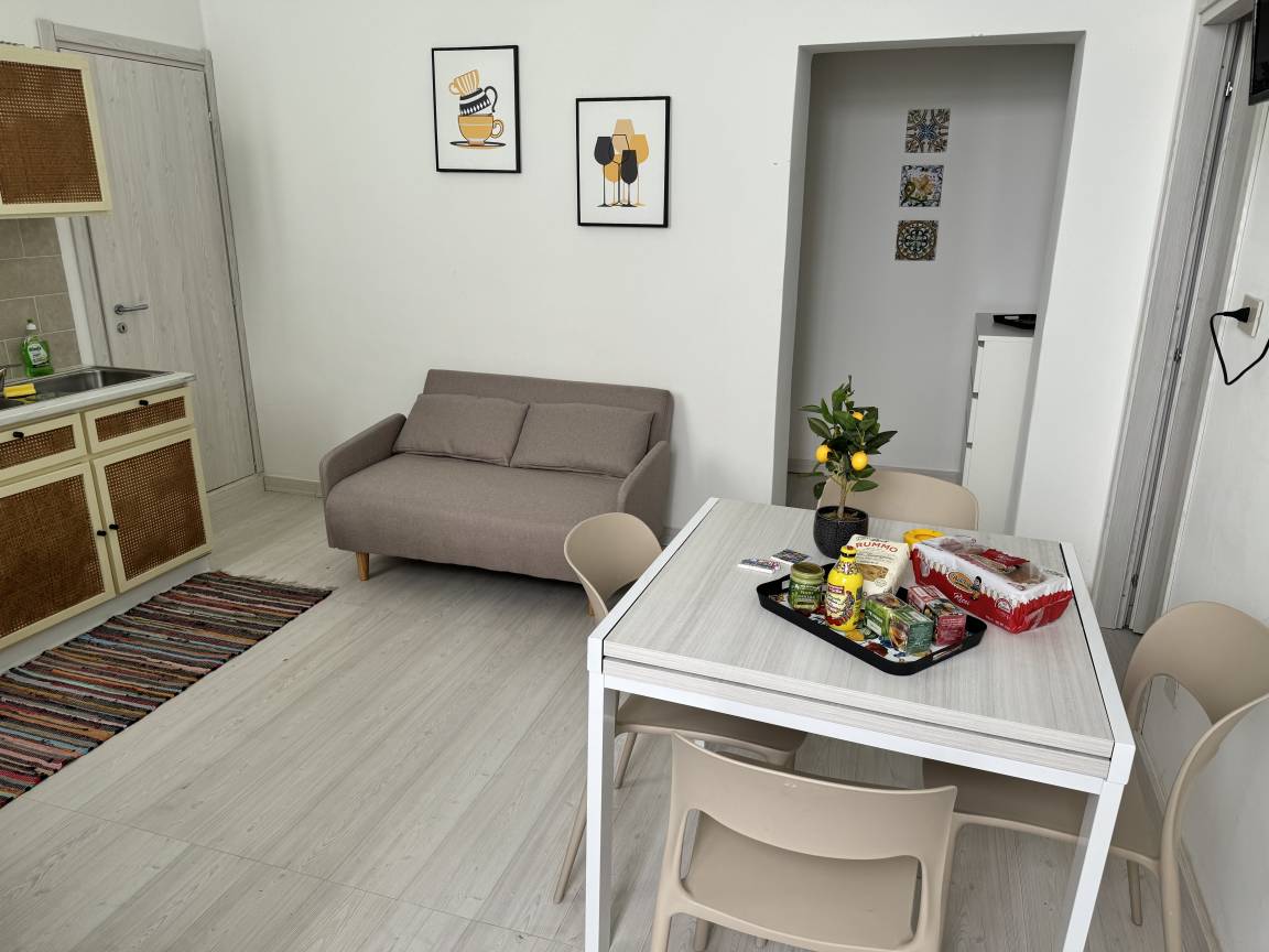 70 M² Bed And Breakfast ∙ 2 Bedrooms ∙ 6 Guests - Palermo, Italy