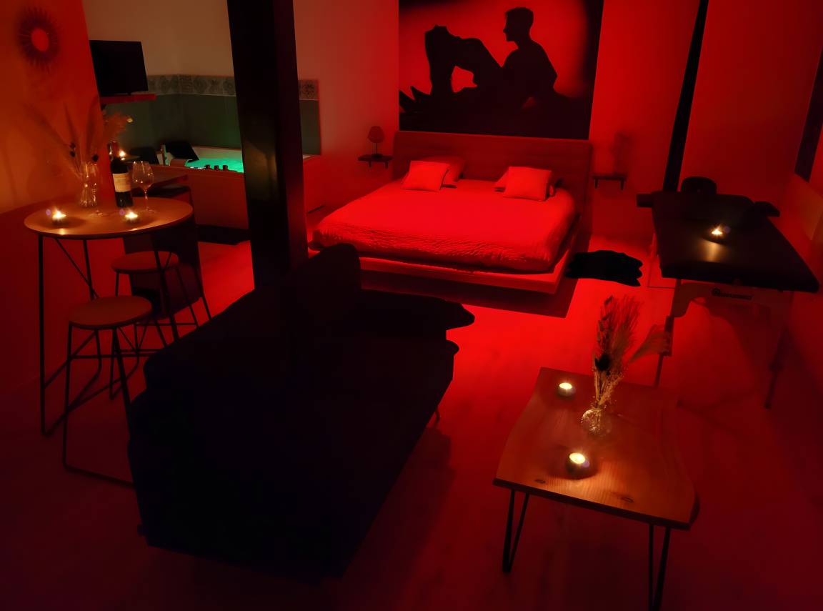 60 M² Studio Flat ∙ 2 Guests - Saint-Antonin-Noble-Val