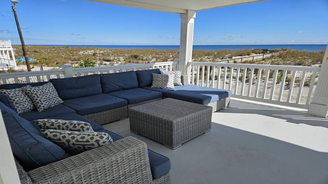 House ∙ 8 Bedrooms ∙ 16 Guests - New Jersey