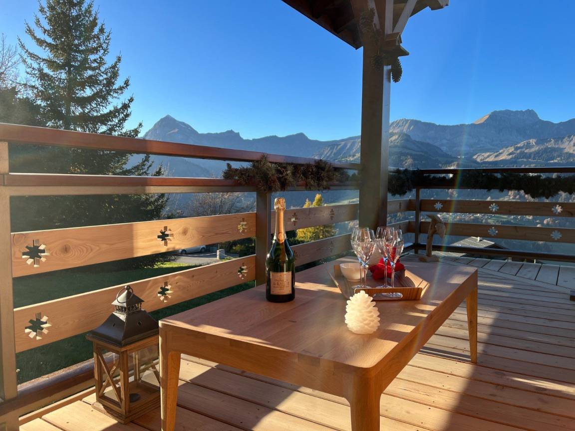 150 M² Chalet ∙ 4 Bedrooms ∙ 8 Guests - Manigod