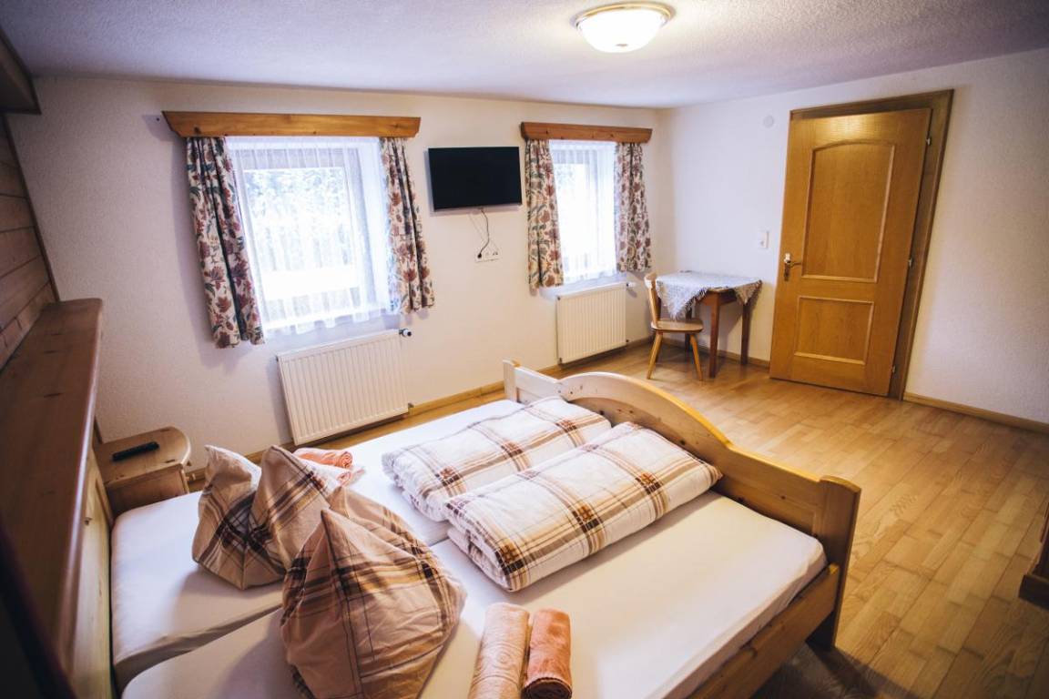 65 M² Apartment ∙ 2 Bedrooms ∙ 4 Guests - Obertilliach