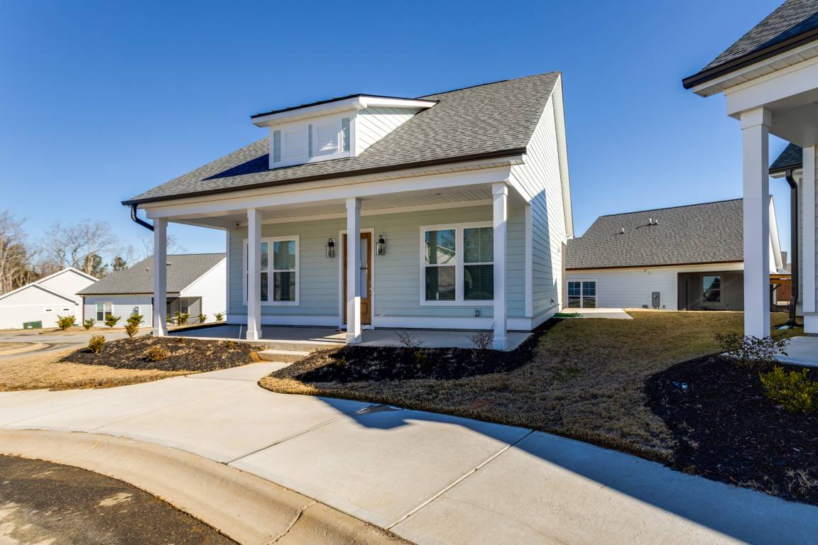 120 M² House ∙ 2 Bedrooms ∙ 6 Guests - Greenwood, SC