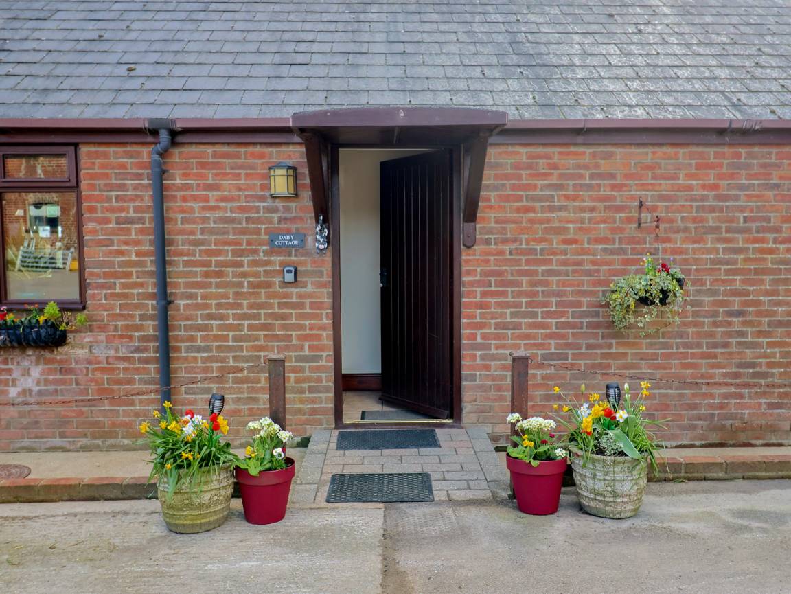 Cottage ∙ 2 Bedrooms ∙ 5 Guests - Lyme Regis