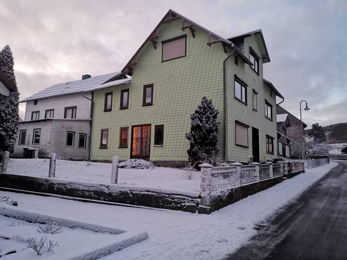 180 M² Ferienwohnung ∙ 1 Schlafzimmer ∙ 10 Gäste - Gehlberg
