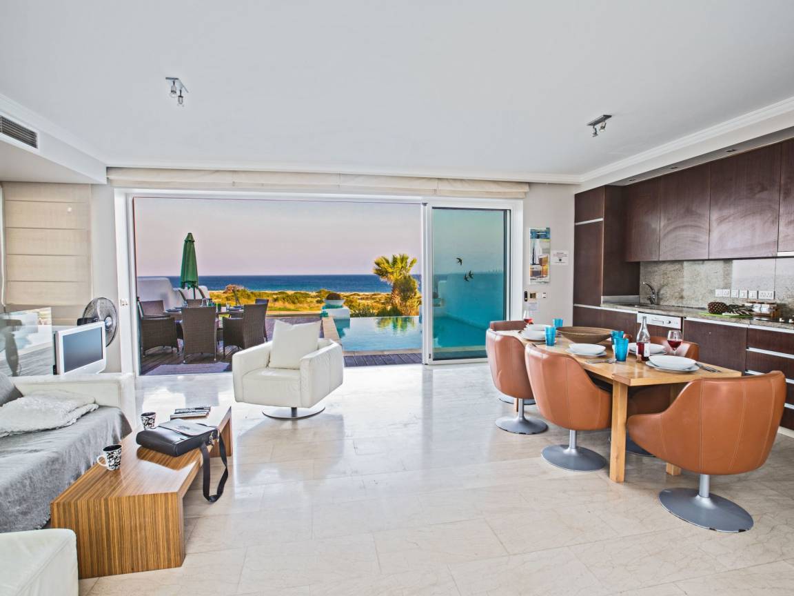 250 M² House ∙ 5 Bedrooms ∙ 10 Guests - Protaras