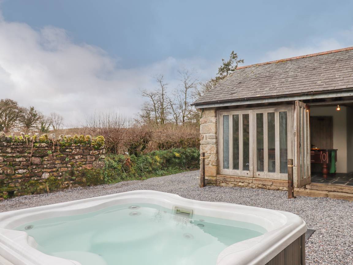 Cottage ∙ 10 Bedrooms ∙ 24 Guests - Dartmoor Forest
