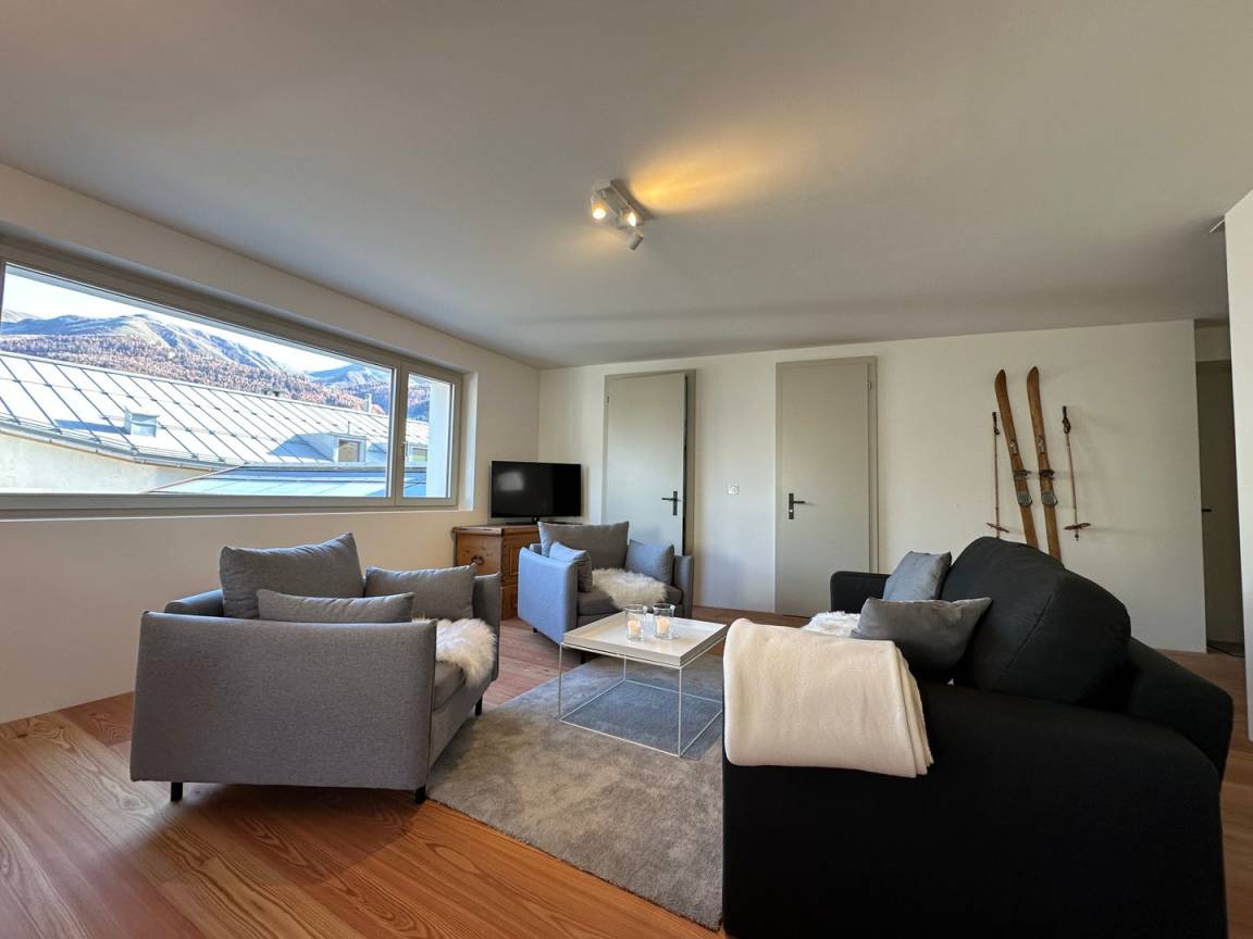 67 M² Ferienwohnung ∙ 2 Schlafzimmer ∙ 6 Gäste - Zuoz