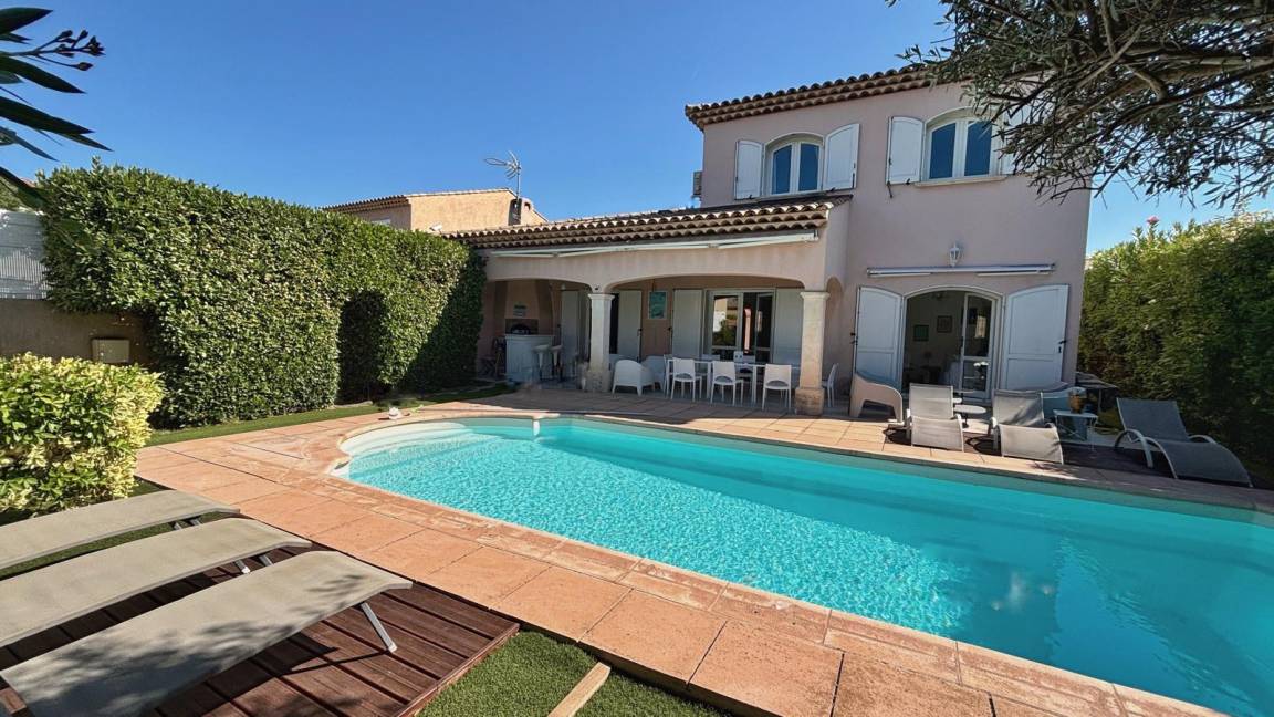 130 M² Villa ∙ 3 Chambres ∙ 8 Personnes - Saint-Cyr-sur-Mer