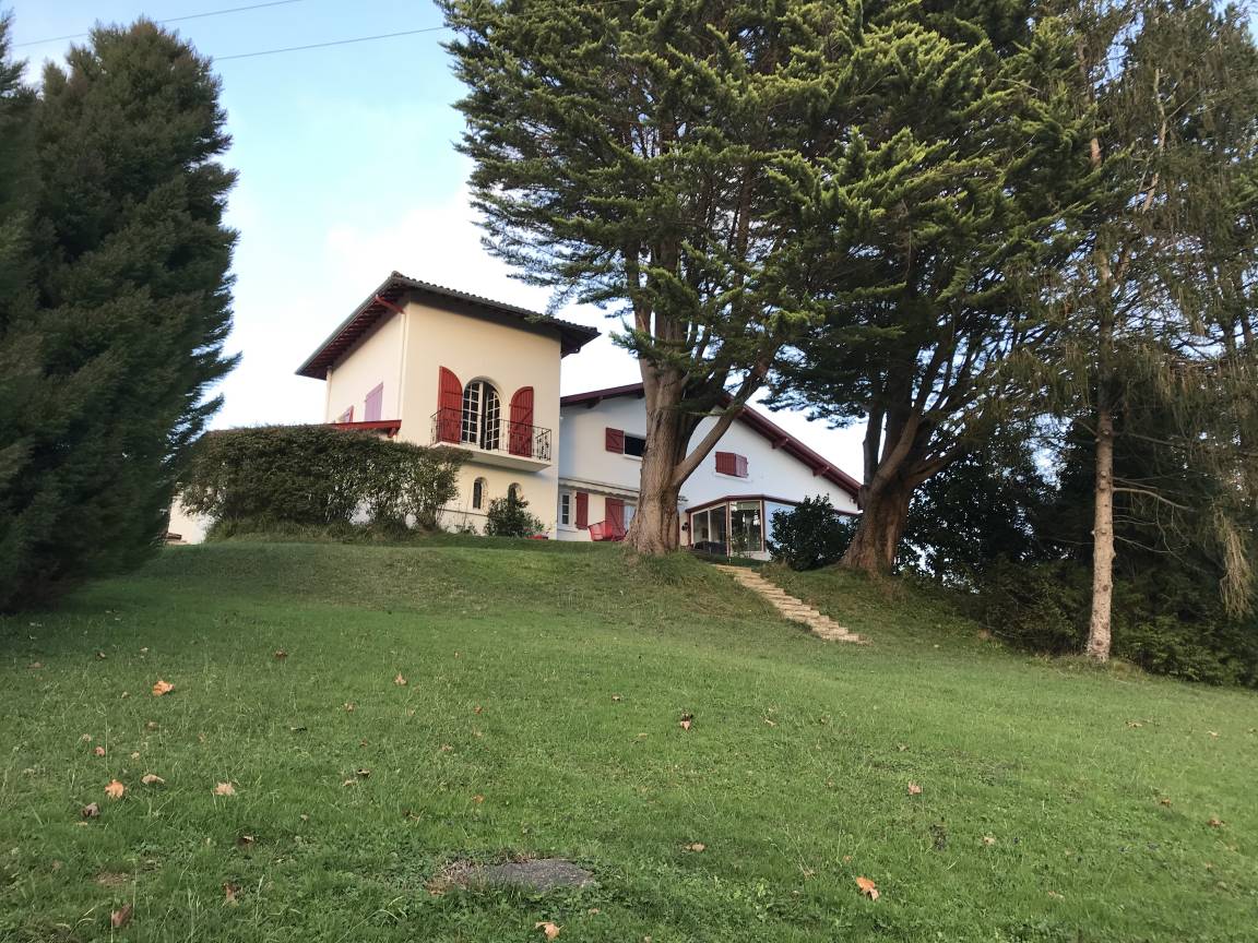 Villa ∙ 7 Chambres ∙ 12 Personnes - Espelette