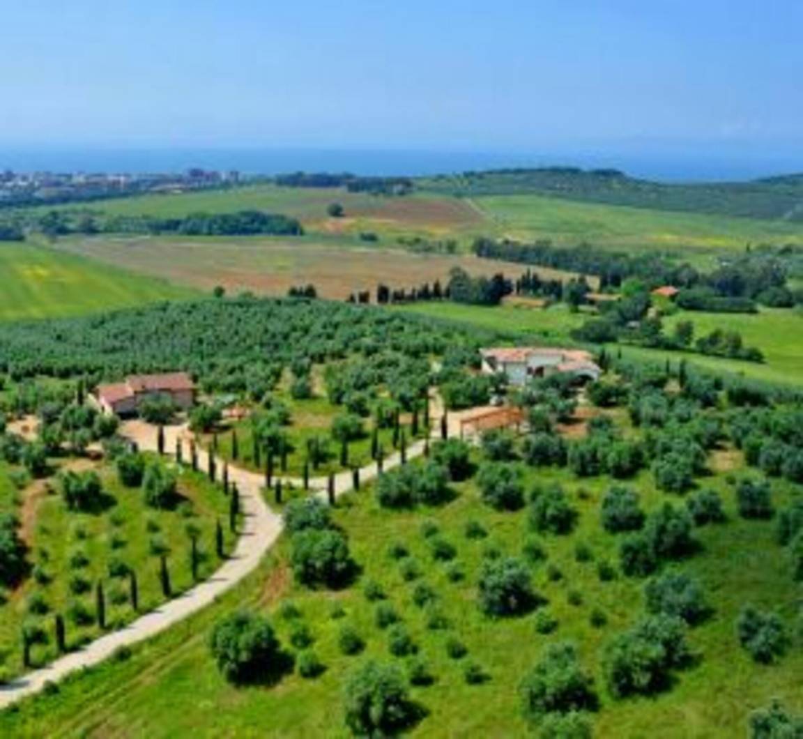 100 M² Apartment ∙ 2 Bedrooms ∙ 6 Guests - Follonica