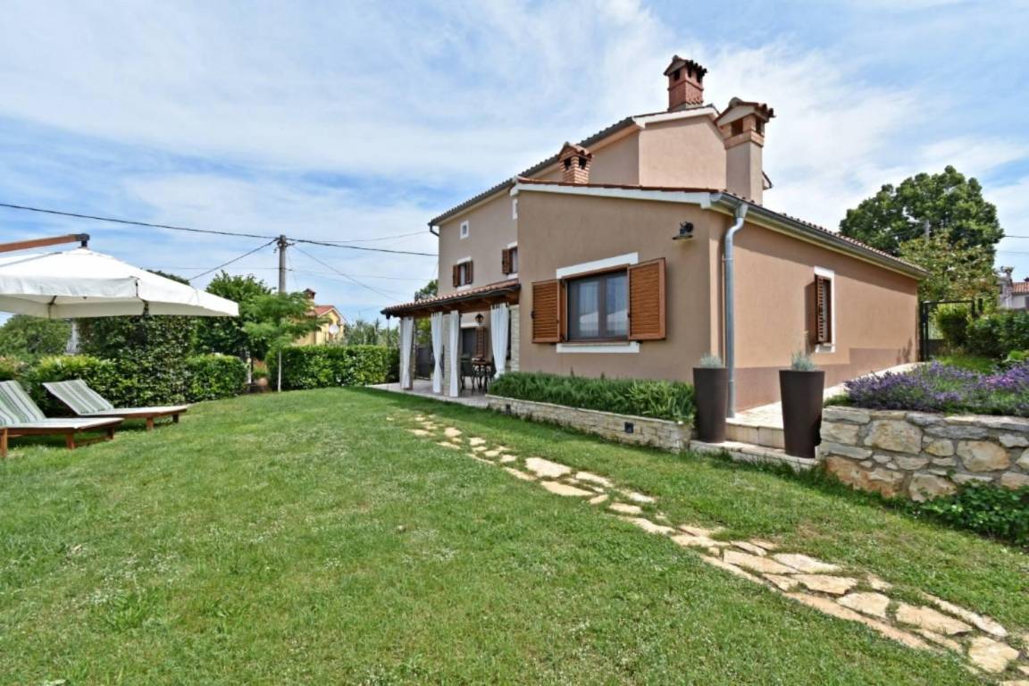 230 M² House ∙ 4 Bedrooms ∙ 8 Guests - Rabac