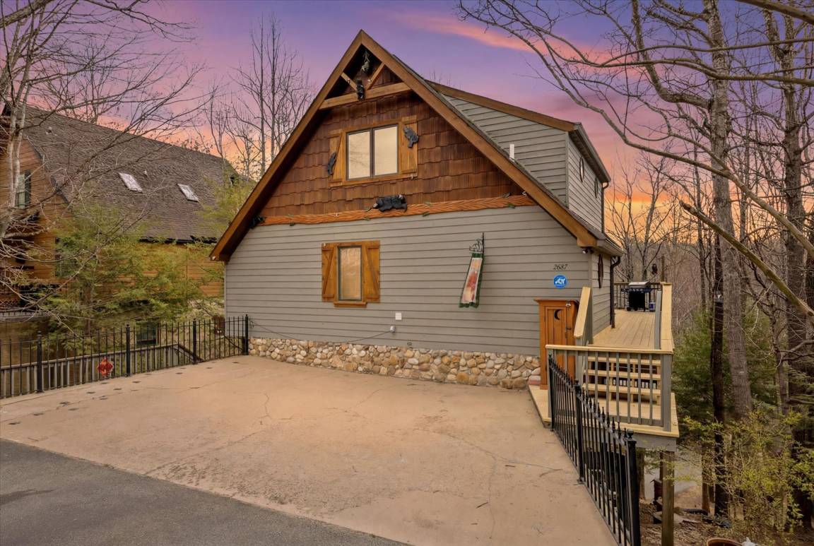 Apartment ∙ 4 Bedrooms ∙ 12 Guests - Pigeon Forge, TN