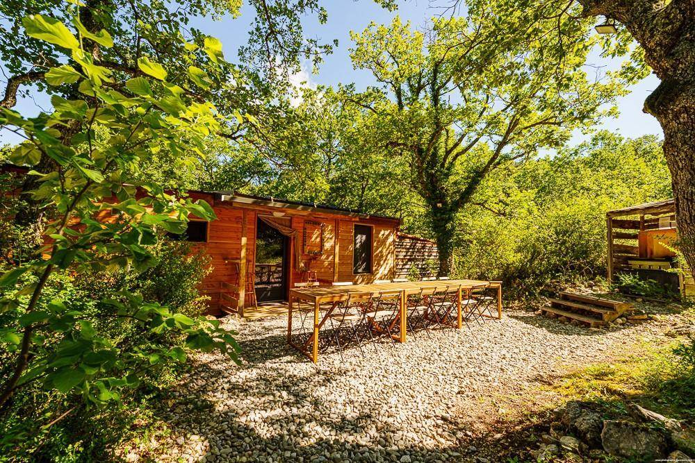 81 M² Gîte ∙ 3 Chambres ∙ 12 Personnes - Nyons
