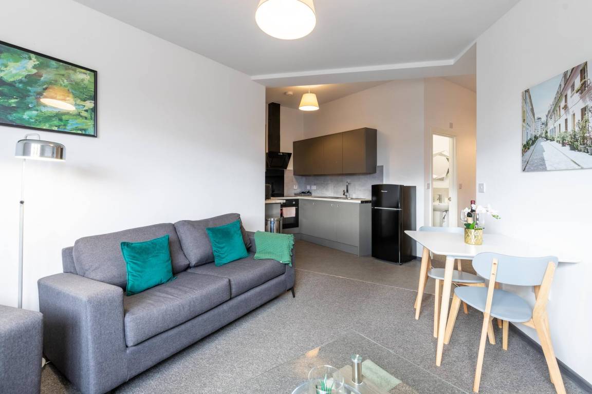 90 M² Appartement ∙ 2 Chambres ∙ 6 Personnes - Peterborough, Royaume-Uni