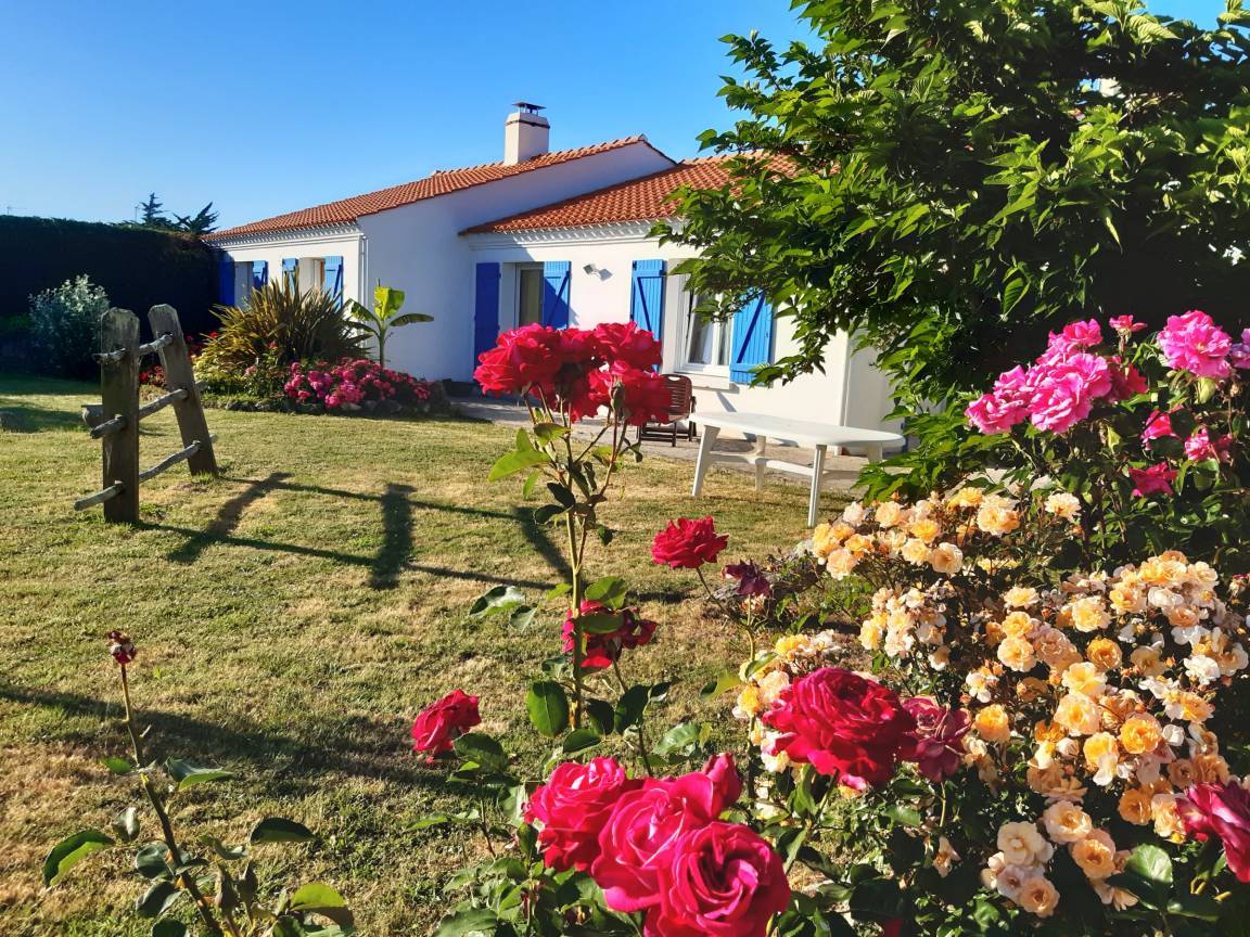 115 M² Cottage ∙ 4 Bedrooms ∙ 6 Guests - Vendée