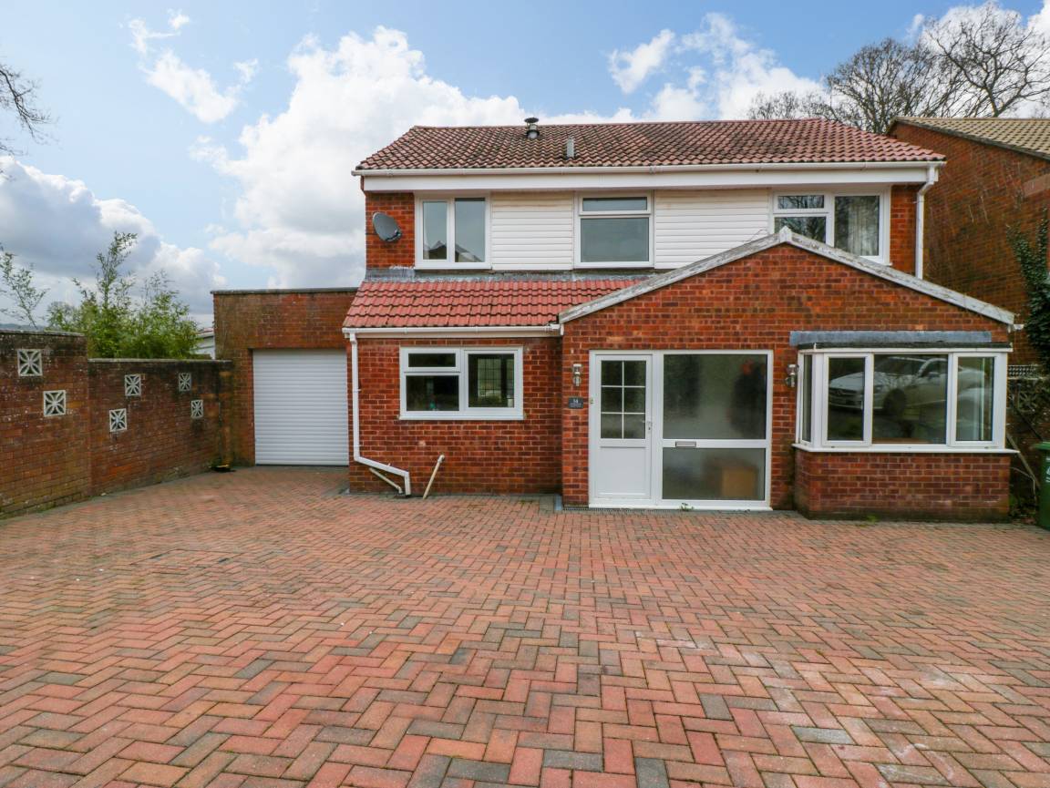 Cottage ∙ 5 Bedrooms ∙ 9 Guests - Chepstow